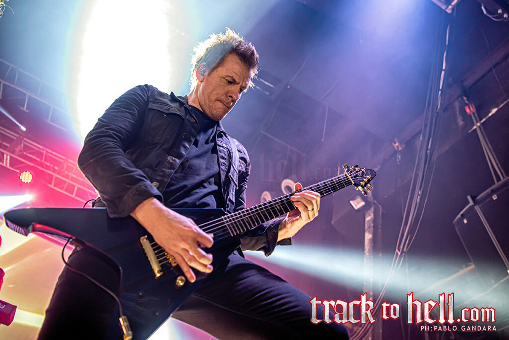 TRACK TO HELL / Christopher Amott deja Dark Tranquillity